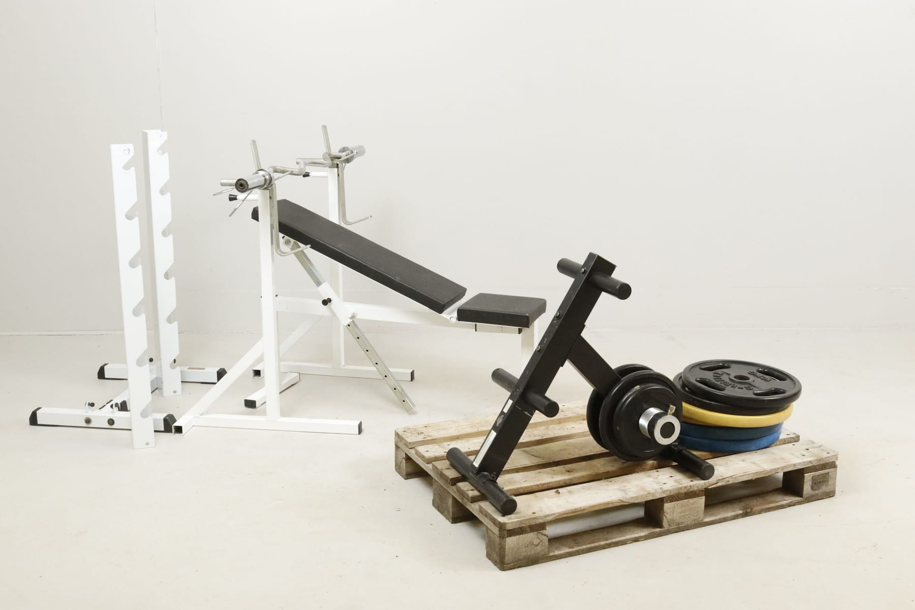 Träningsredskap, skivstång, vikter, b… | Auktion.se