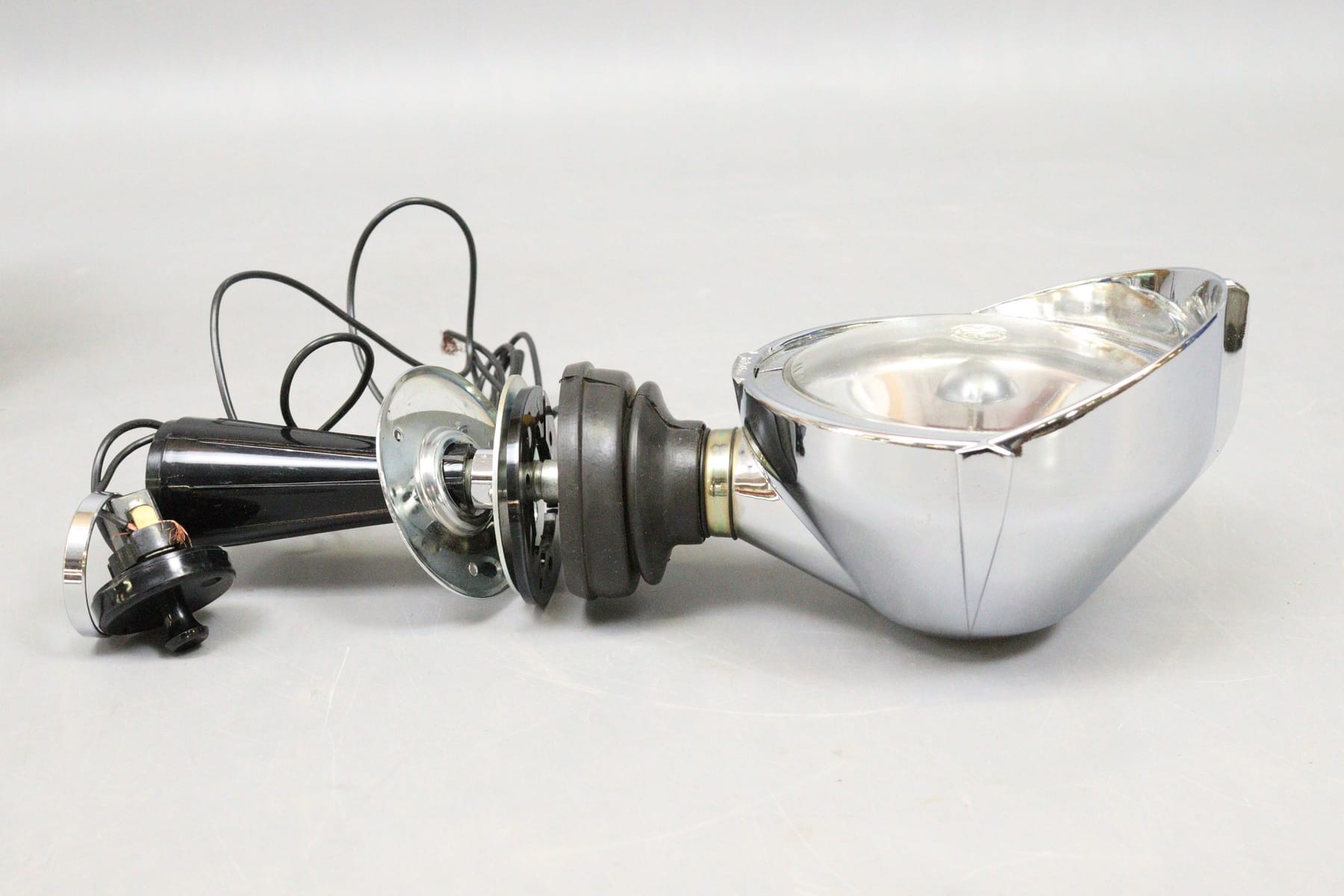 Strålkastare, taksökare till bil, John… | Auktion.se