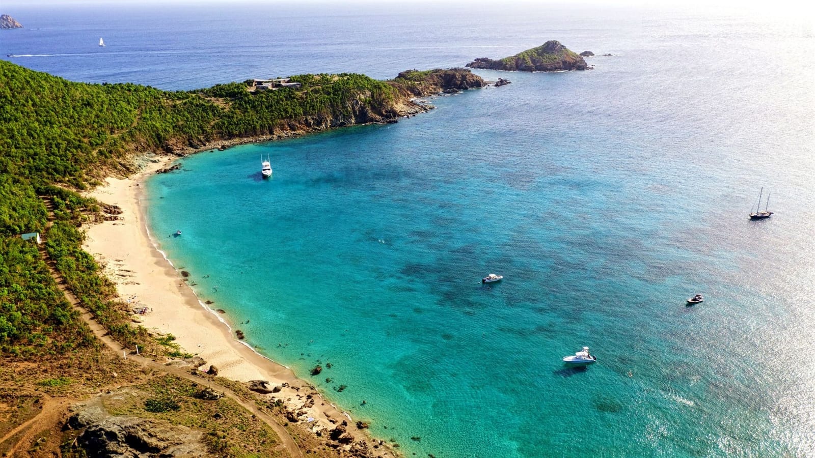 Hidden Paradise: Top 10 Caribbean Beaches You Can Only Reach By Yacht