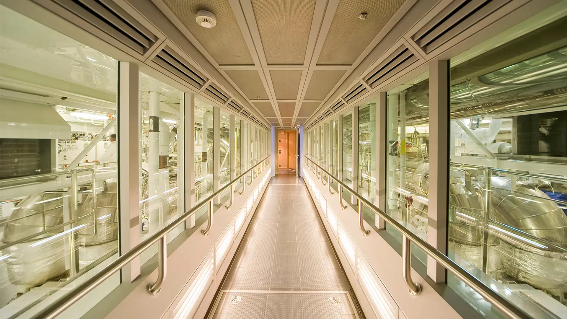 Luxury Yacht Management Services - IYC