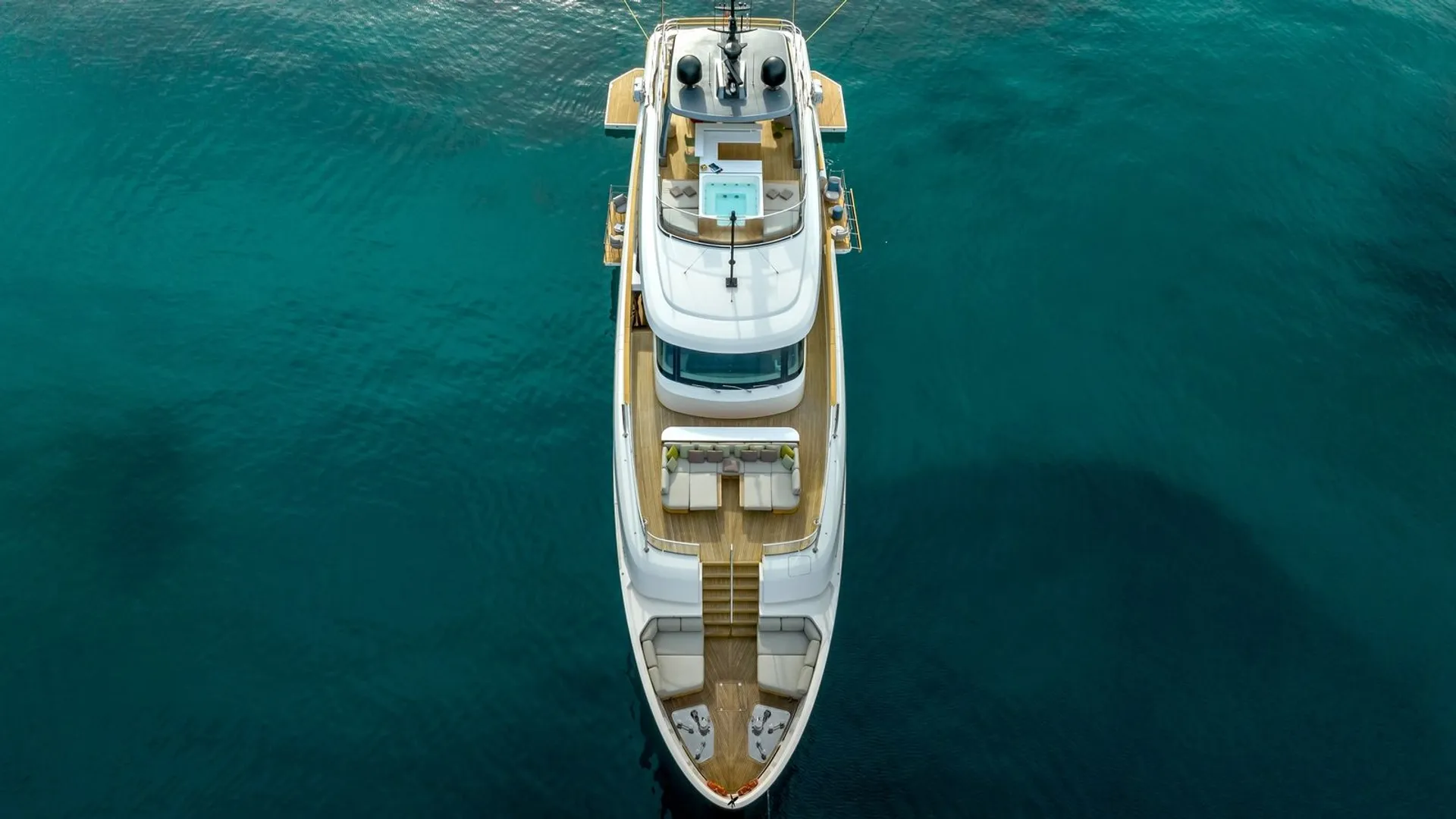 100 foot Luxury Yachts For Sale - IYC