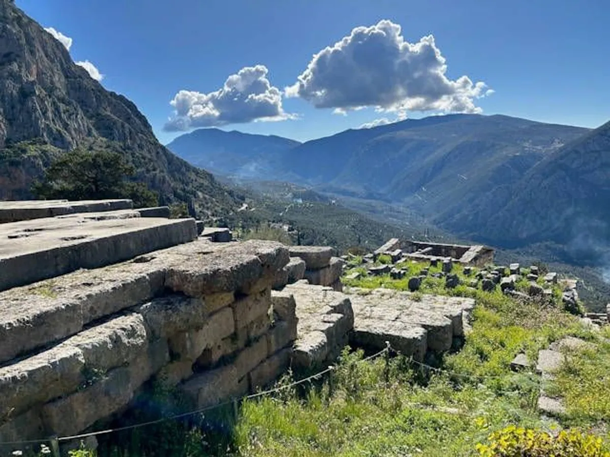 Brief History of the Delphi Oracle: What Is It and Where Is It 2023 ...