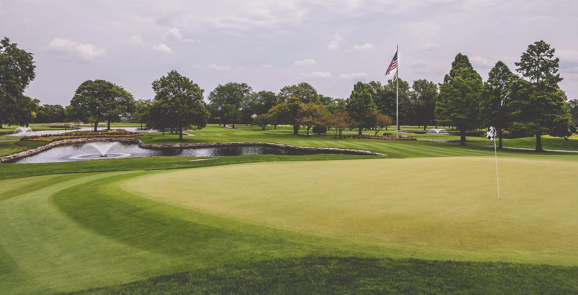 Ridgemoor Country Club - Golf Course Information | Hole19