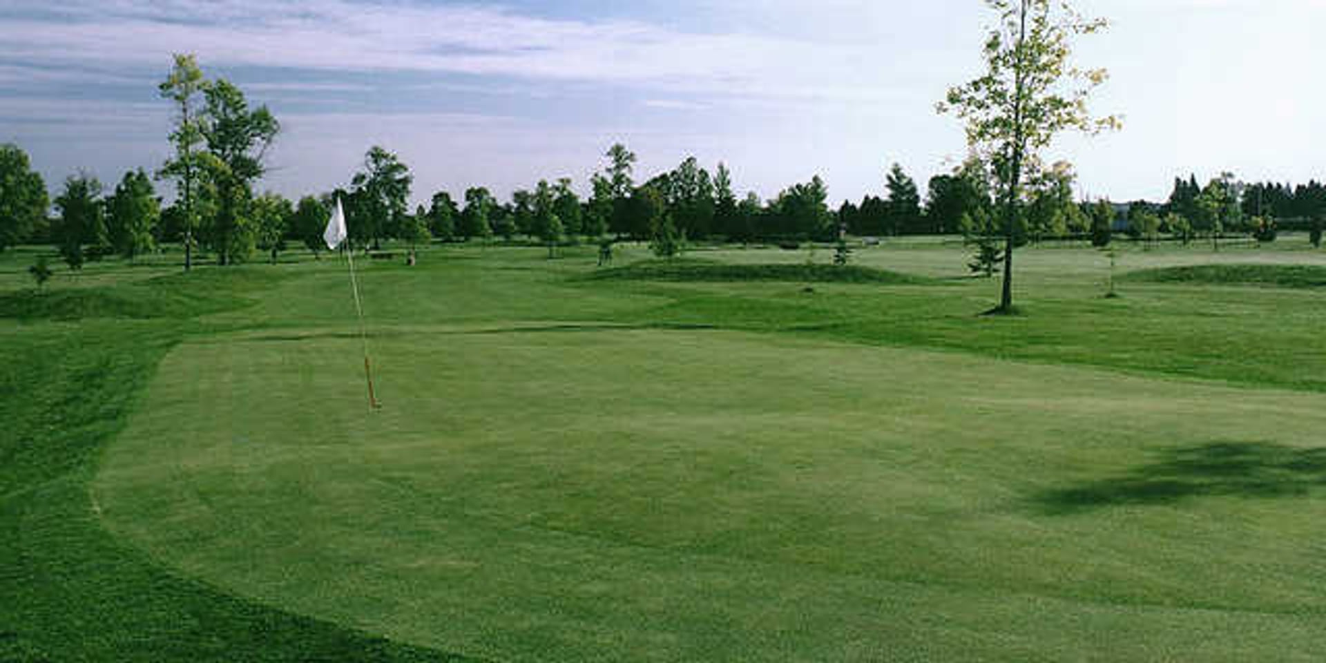 Riverbend Golf & Country Club - Golf Course Information | Hole19