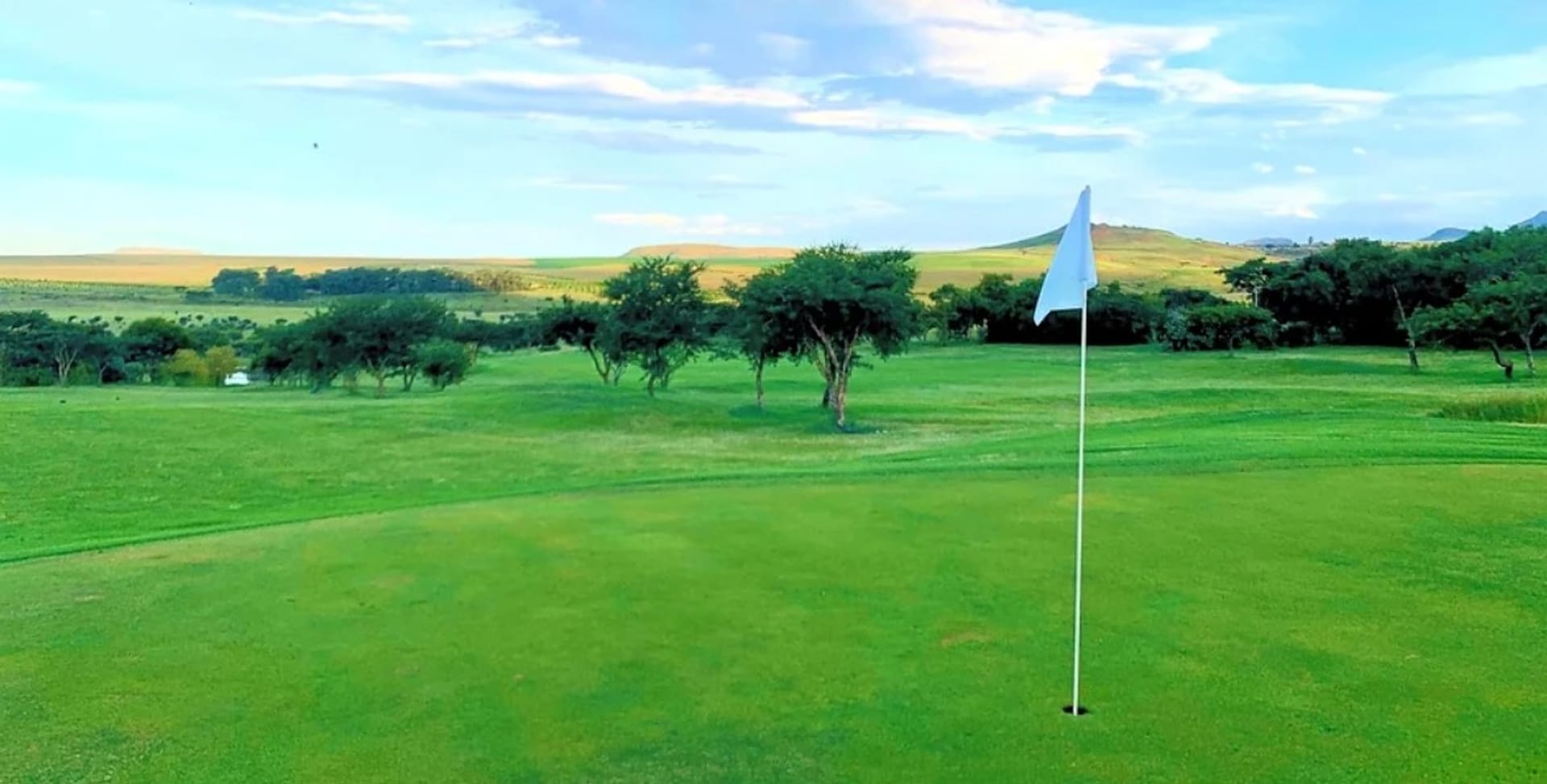 Amphitheatre Golf Course - Hlalanathi Drakensberg Resort - | Hole19