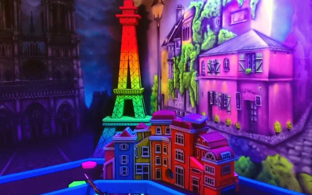 Glow 'N Golf, stunning black light mini golf for your business