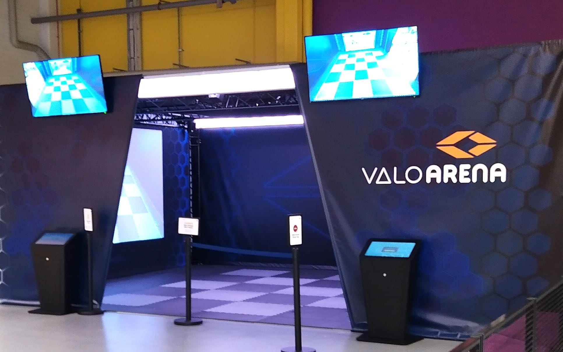 ValoArena - Mixed Reality Social Attraction
