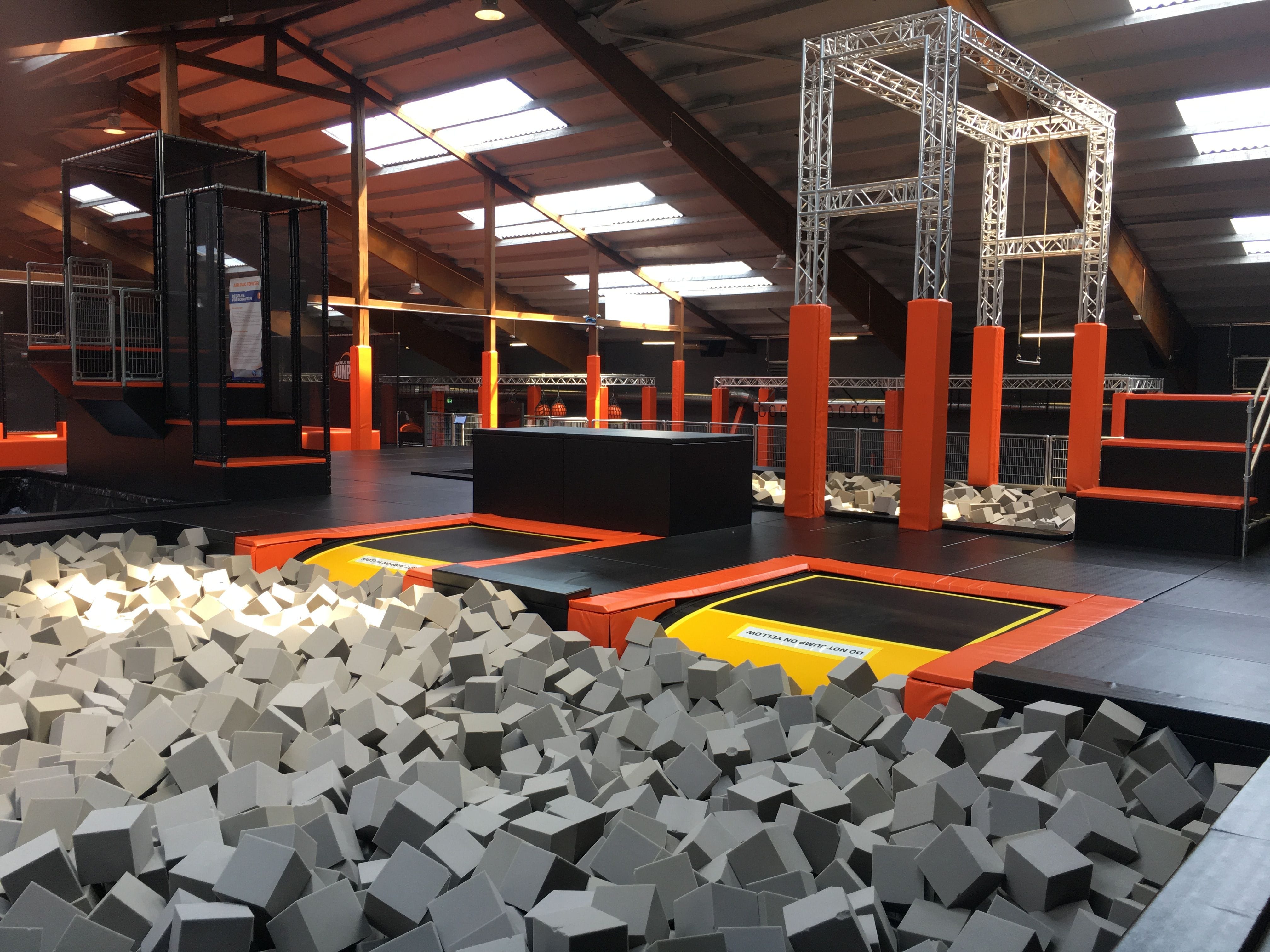 World of Jumpers & Jumpers Kids World Trampoline Park