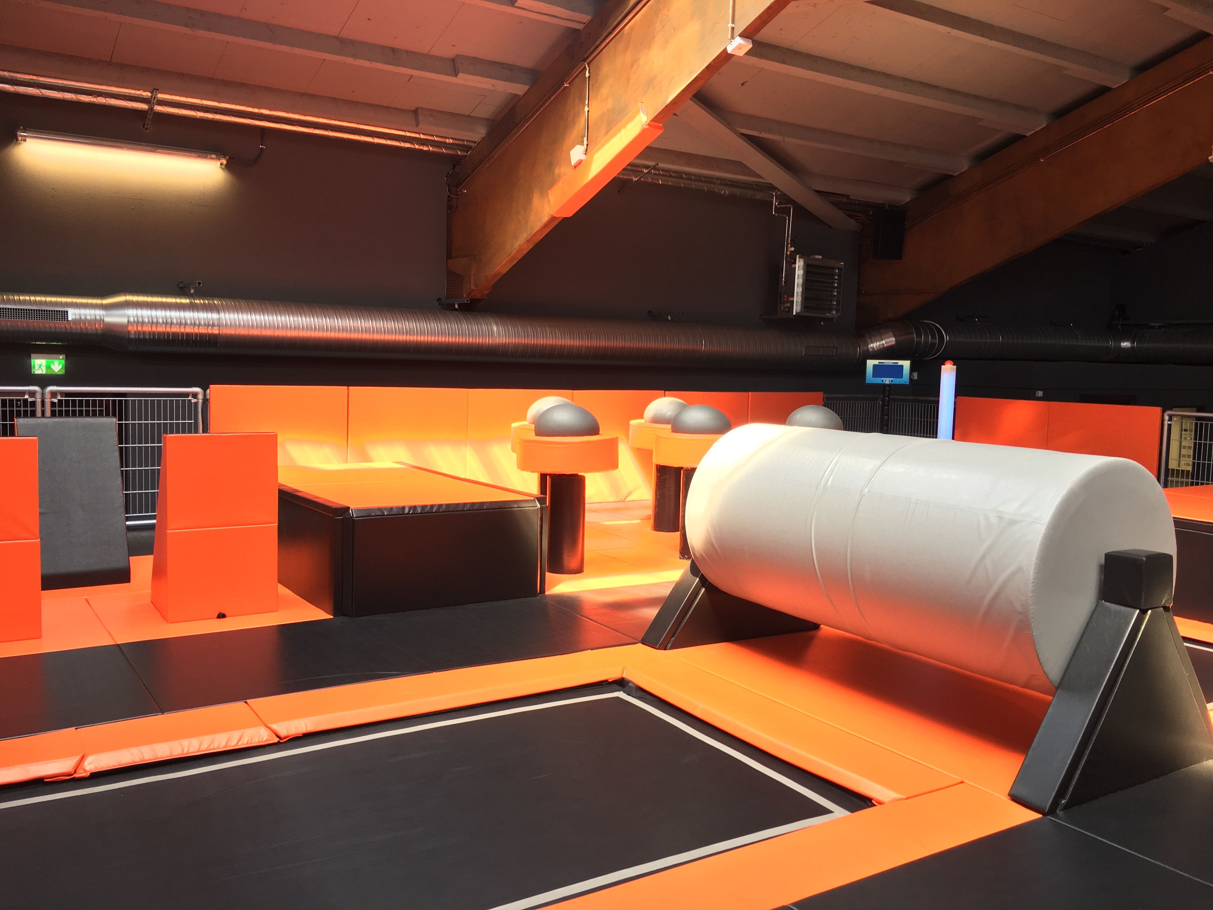 World of Jumpers & Jumpers Kids World Trampoline Park