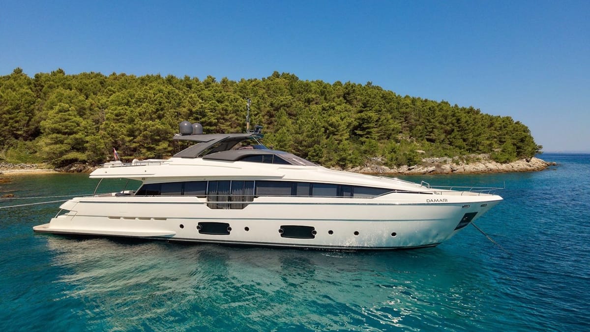 DAMARI Yacht for Charter - IYC