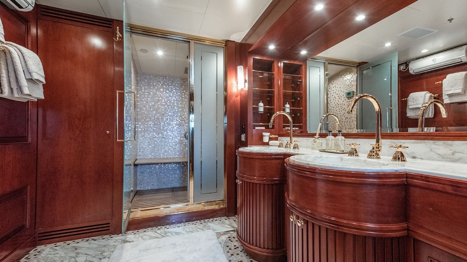 Tirea Yacht for Charter - IYC