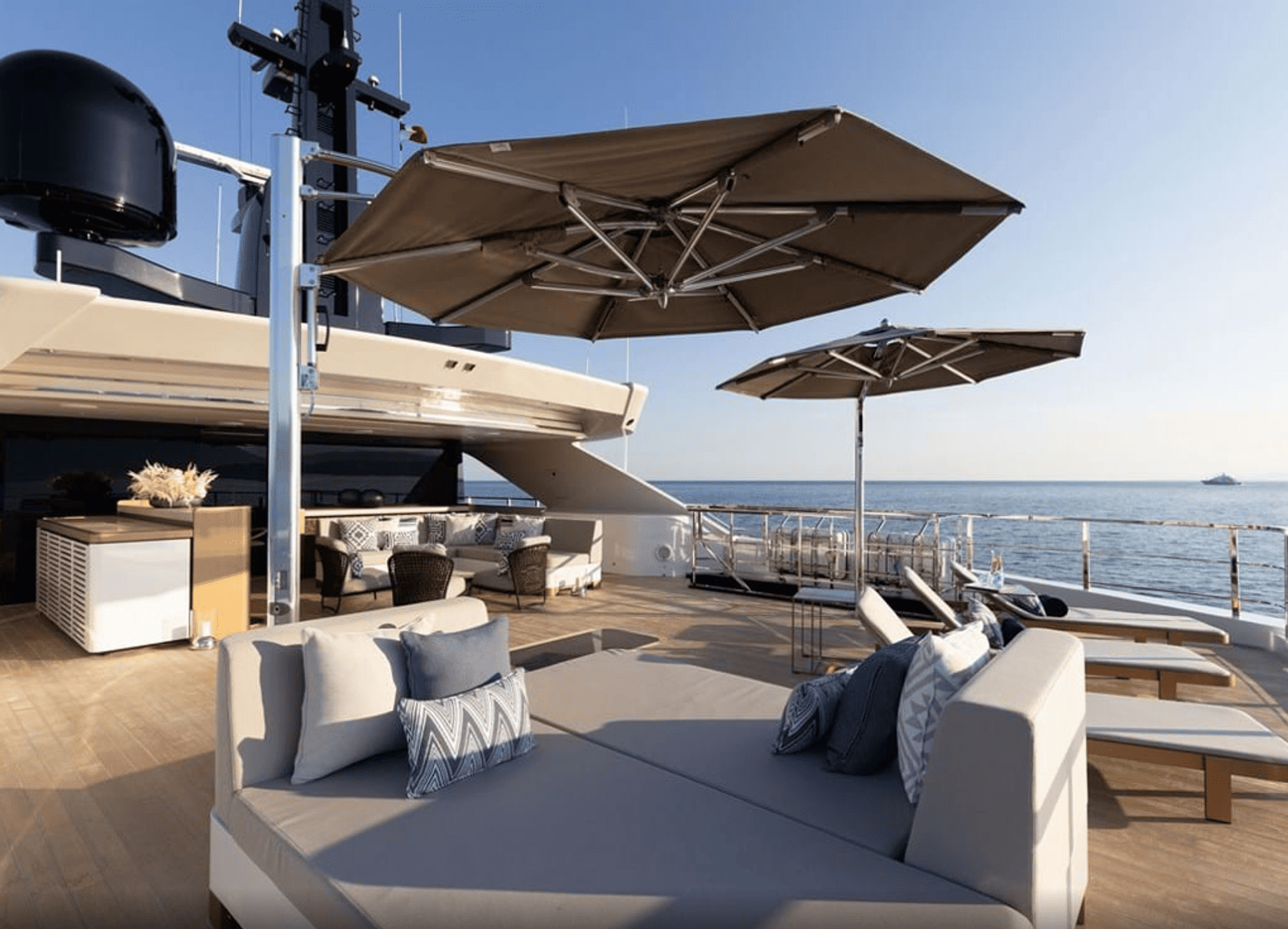 LEMON TREE Yacht for Charter - IYC