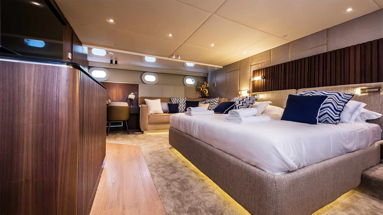 CLASE AZUL Yacht for Sale - IYC