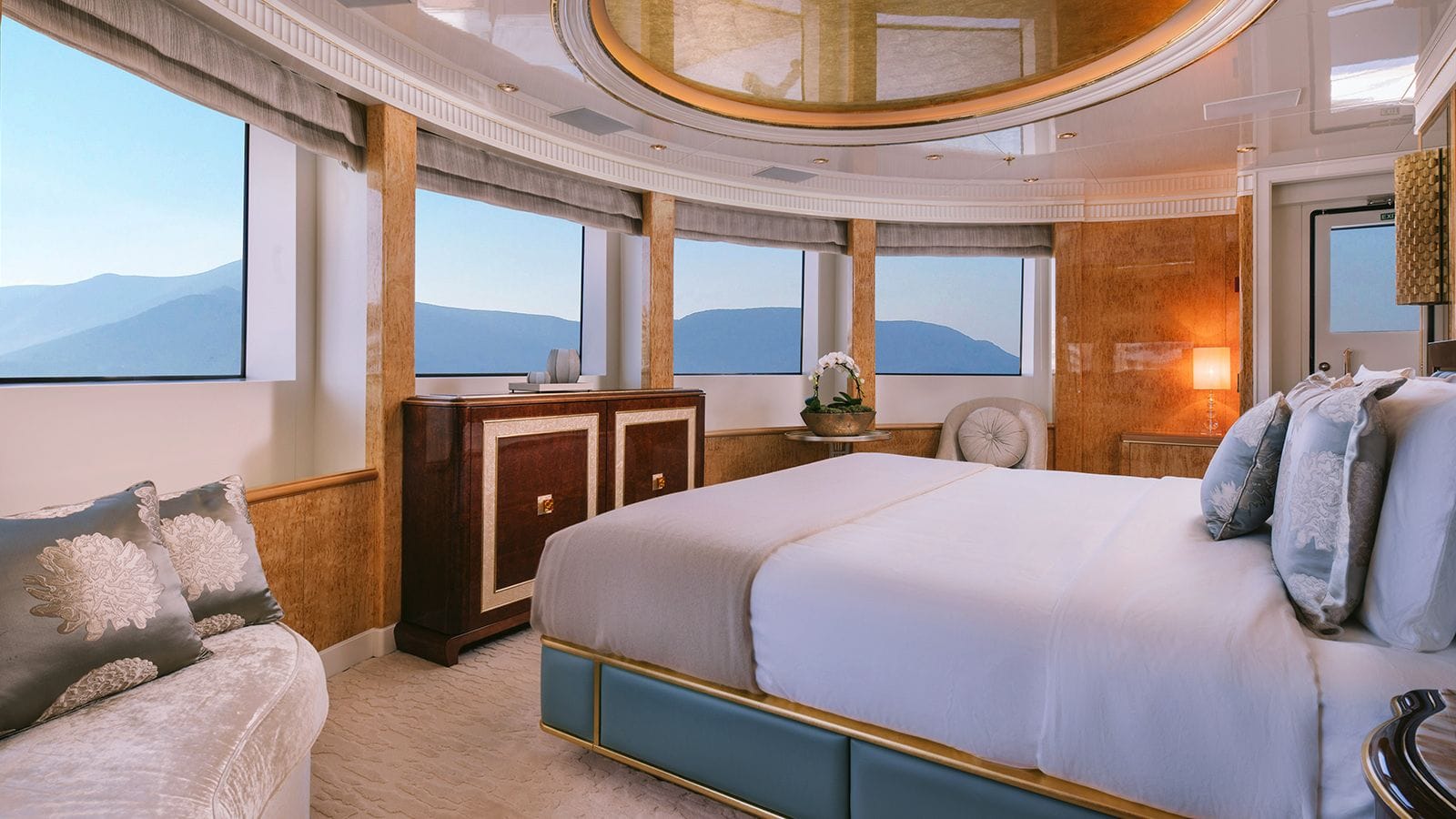 AELIA Yacht for Charter - IYC