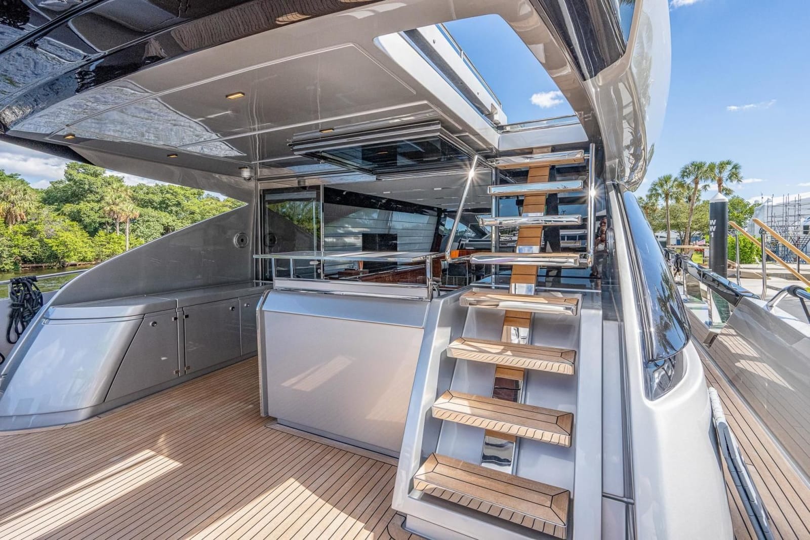 LISOLO Yacht for Sale - IYC