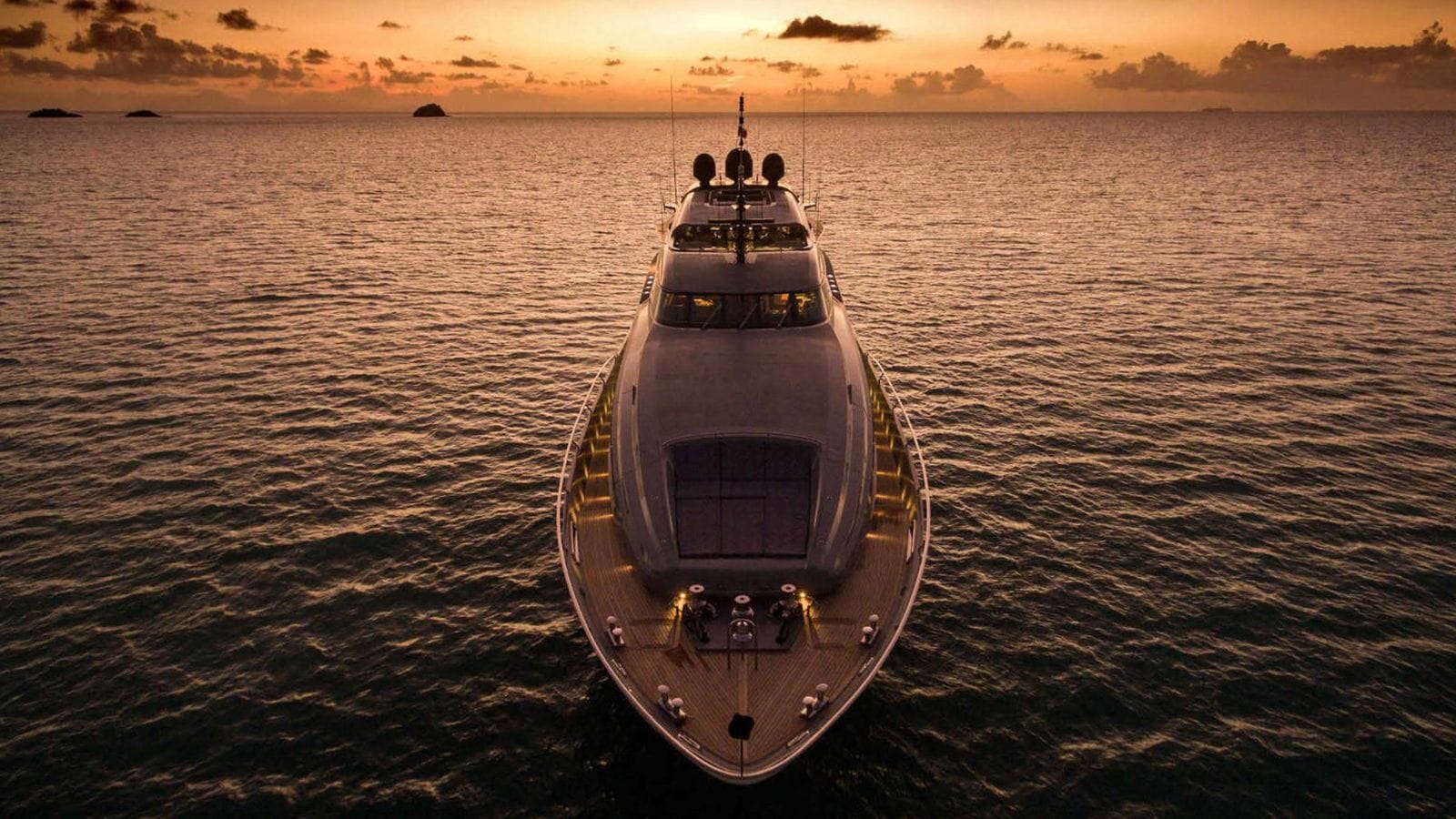 AQUANOVA Yacht for Charter - IYC