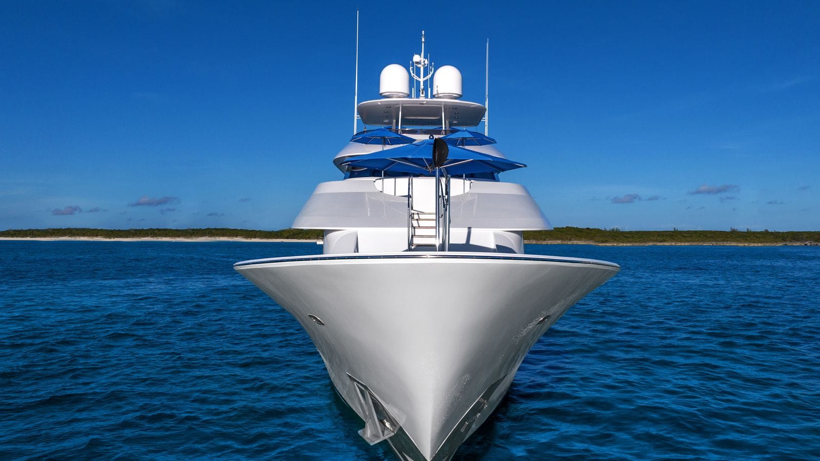 YOLO Yacht for Charter - IYC