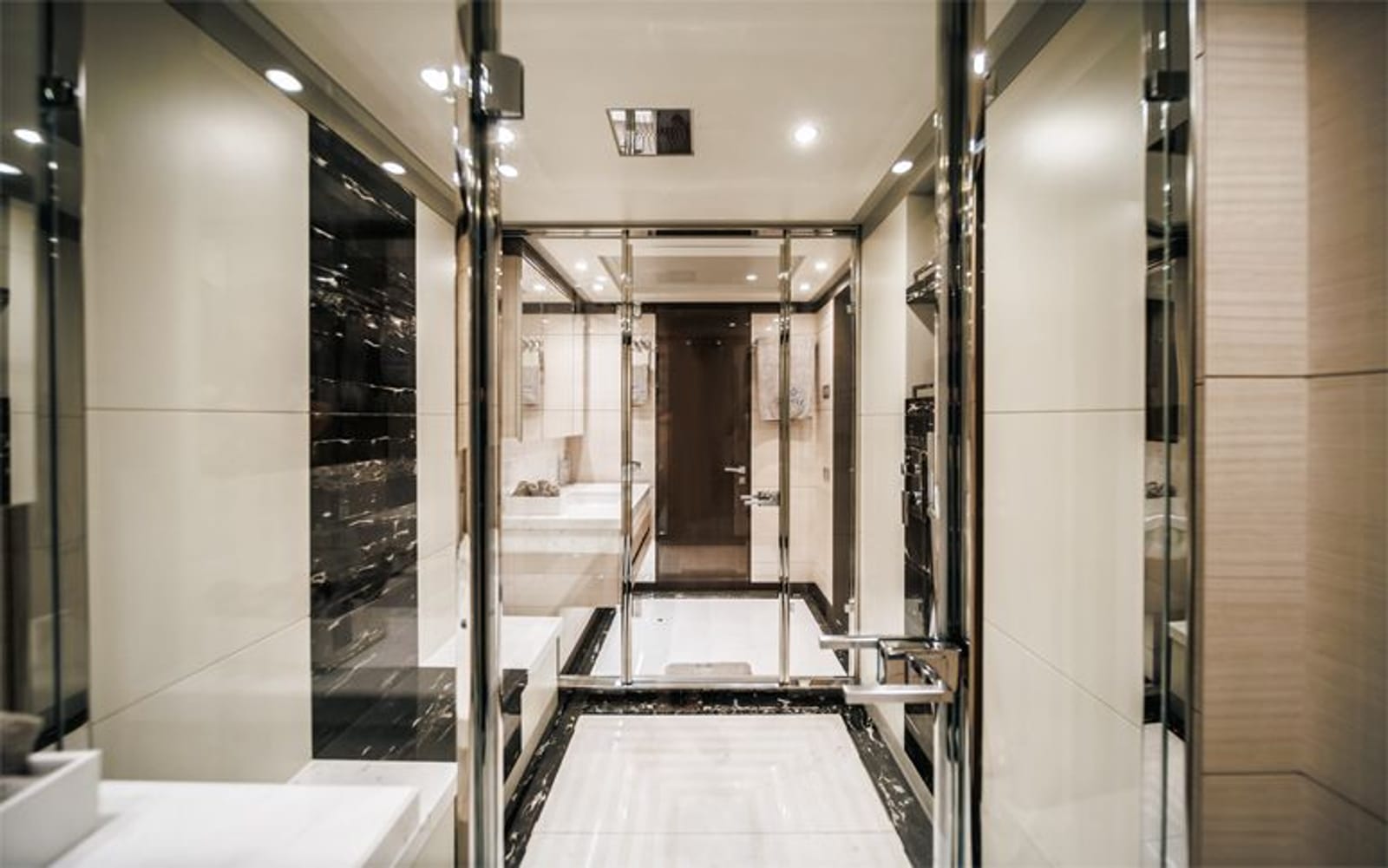 EXINITY Yacht for Sale - IYC