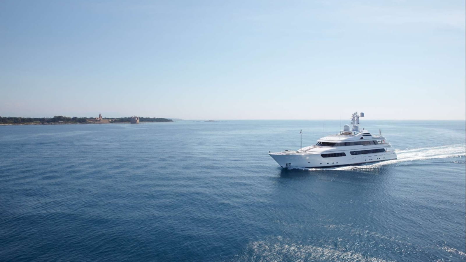 HURRICANE RUN Yacht for Charter - IYC