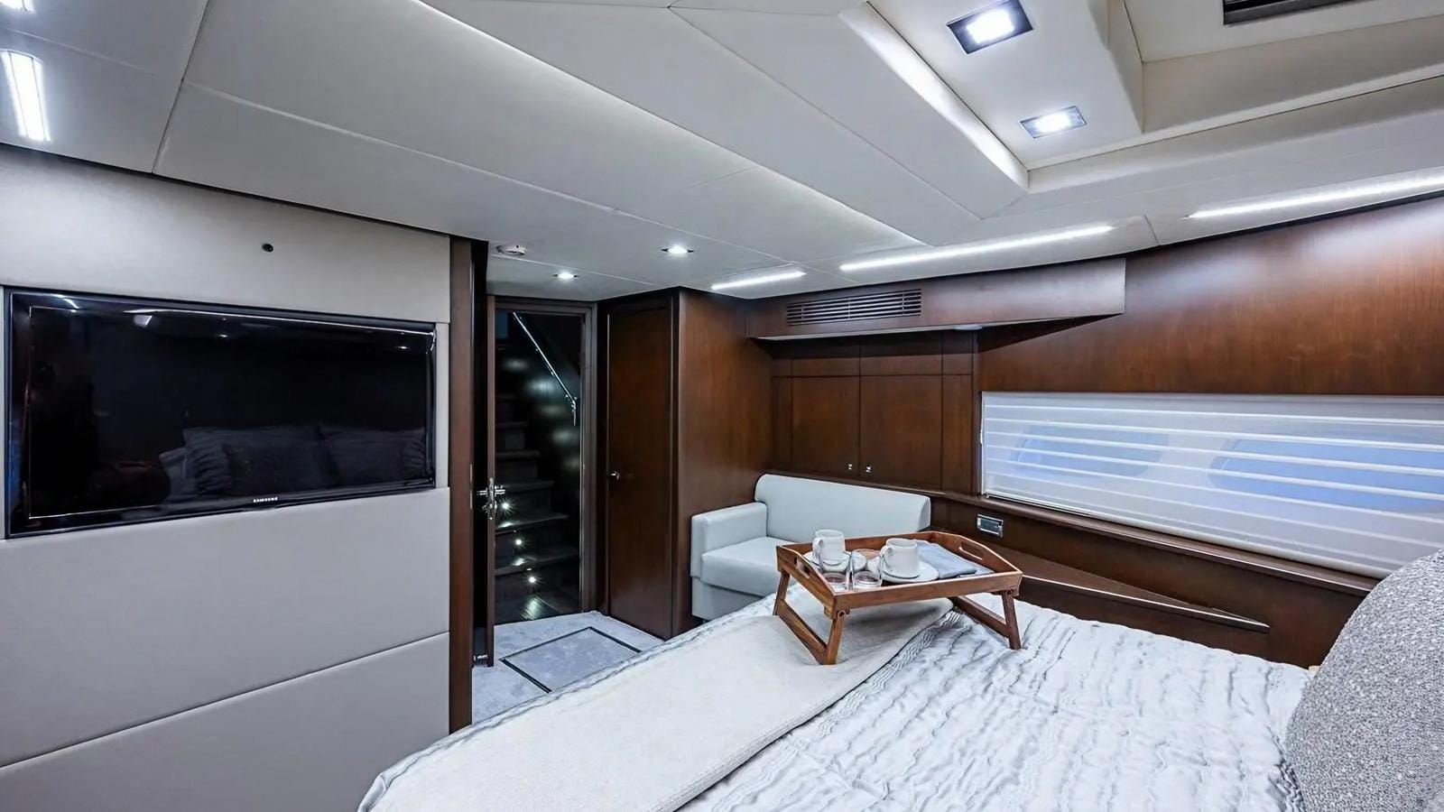 MOZZ II Yacht for Charter - IYC