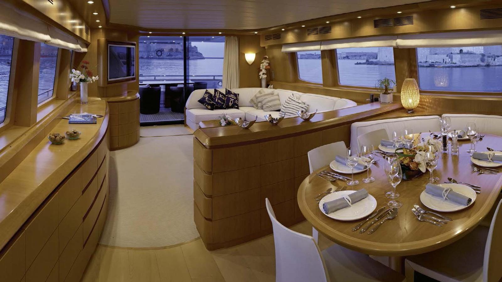 MEME Yacht for Charter - IYC