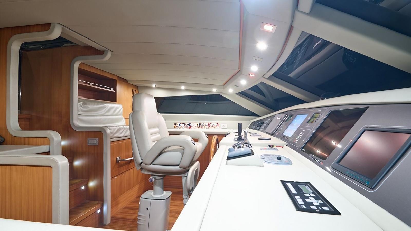 SUNRAY II Yacht for Sale - IYC
