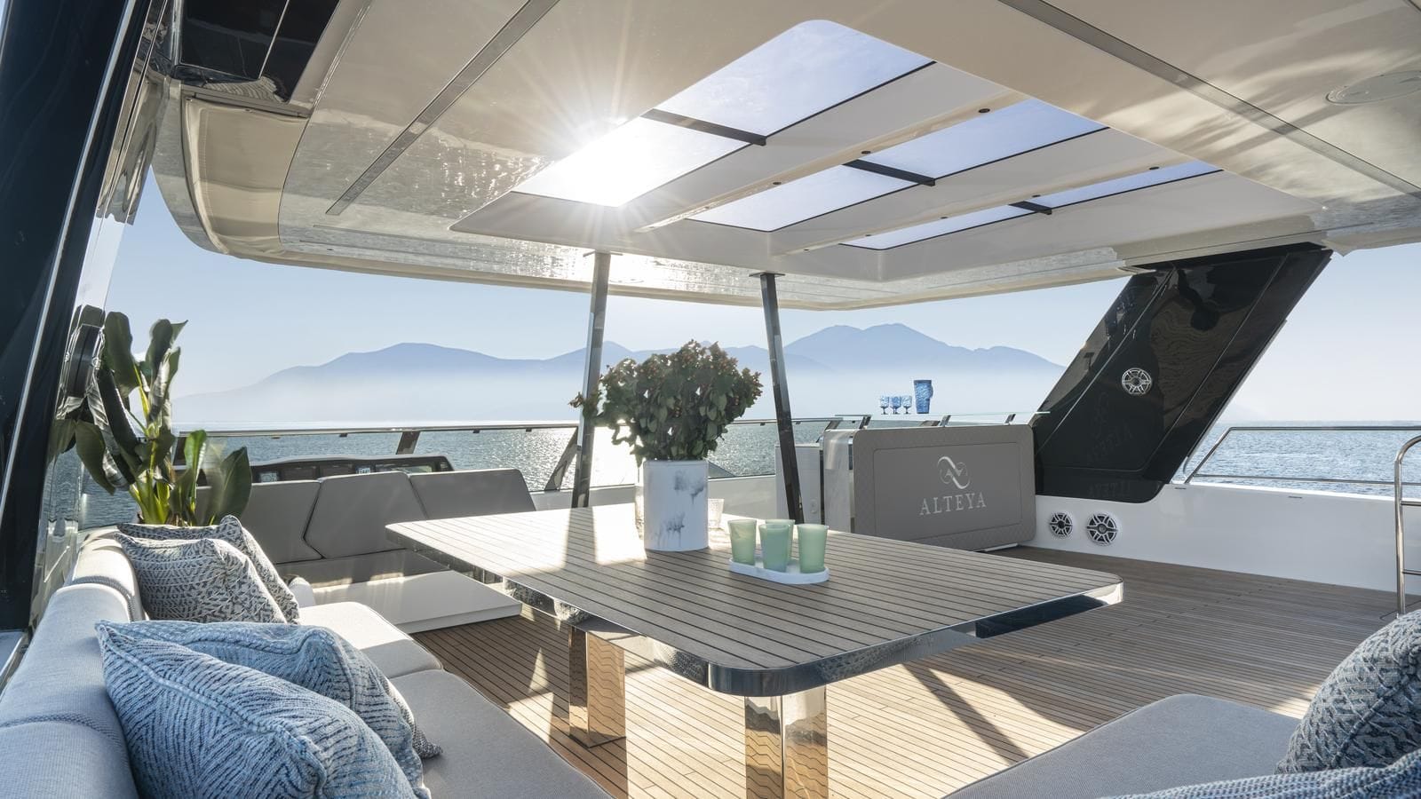 SUNREEF 70 POWER Yacht for Sale - IYC