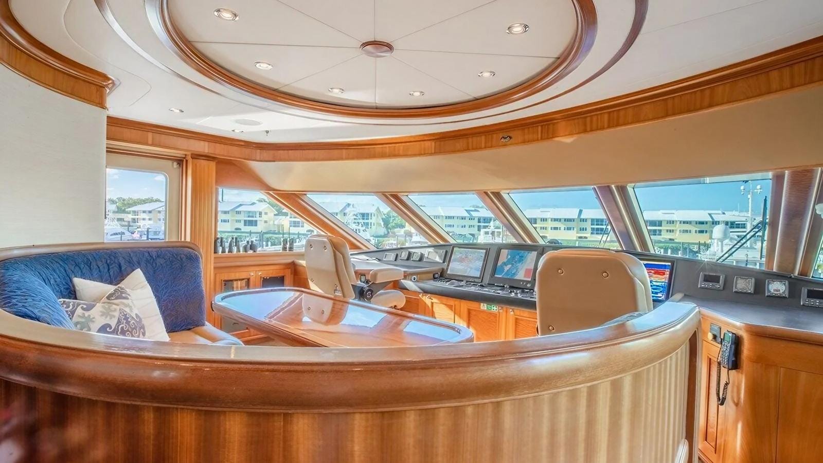 MISS STEPHANIE Yacht for Sale - IYC