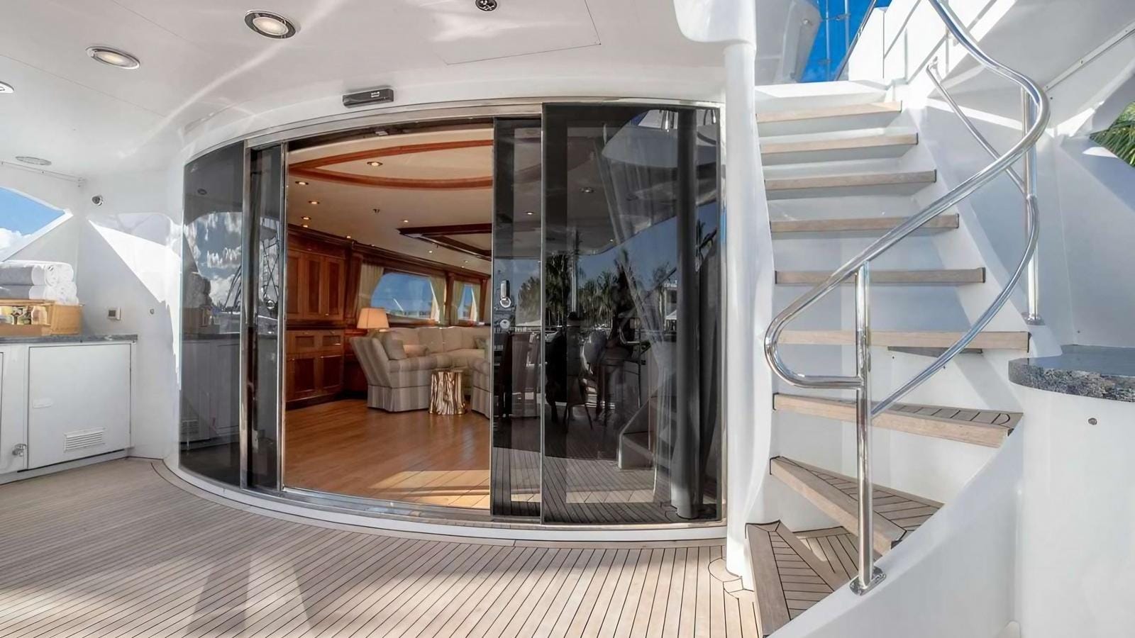 MISS STEPHANIE Yacht for Sale - IYC