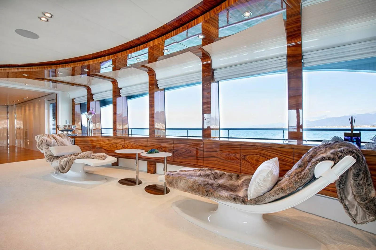 HATT MILL Yacht for Charter - IYC