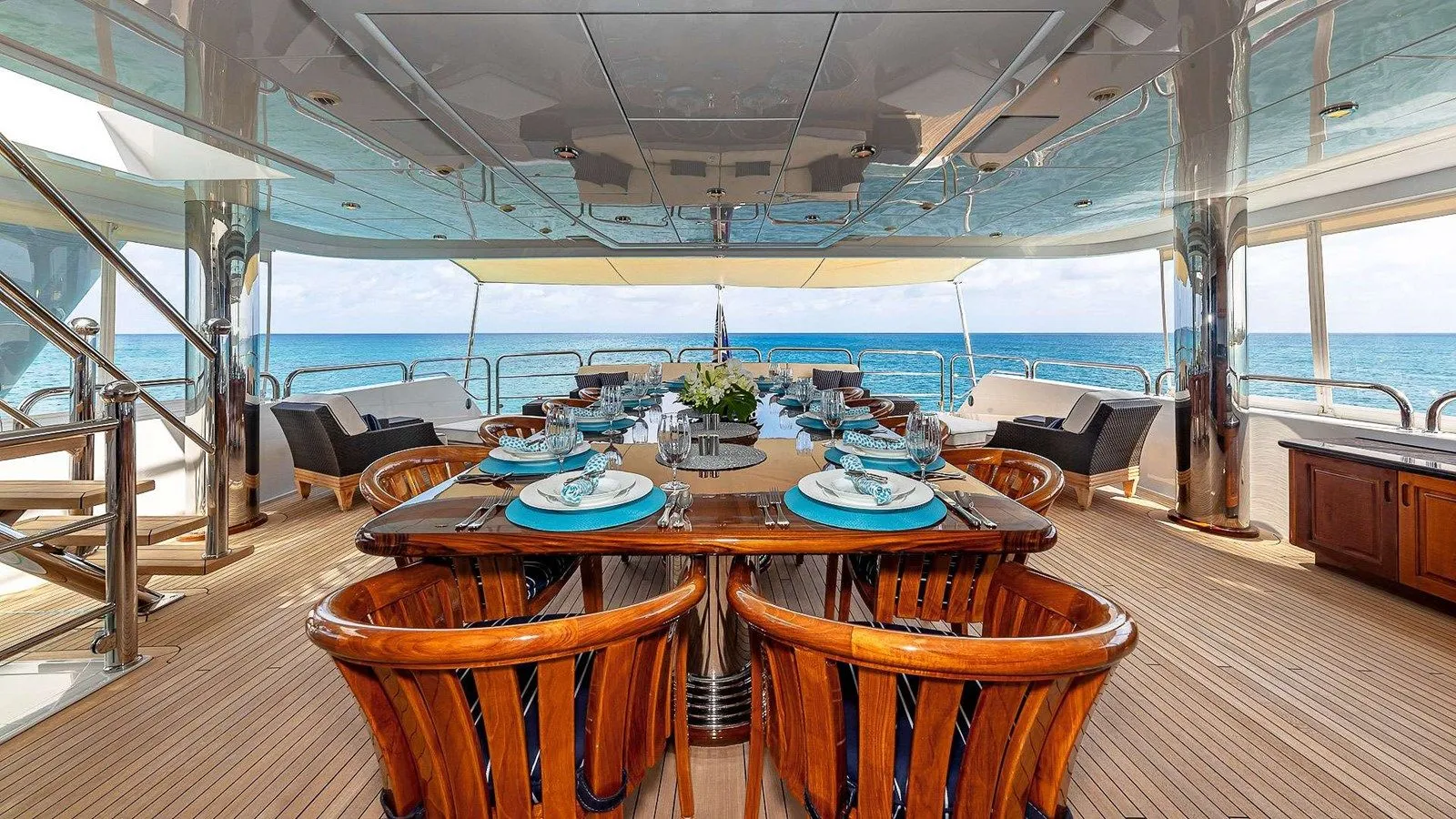 Lady Elaine Yacht Charter