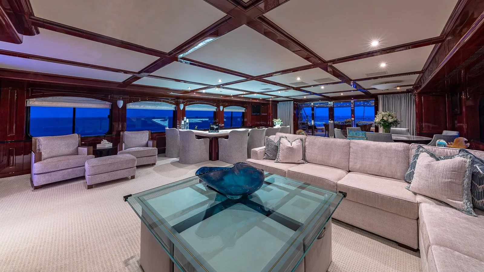 Lady Elaine Yacht Charter