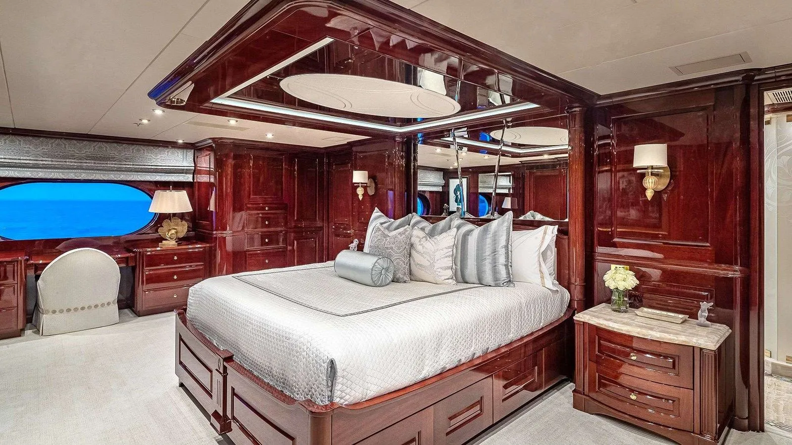 Lady Elaine Yacht Charter