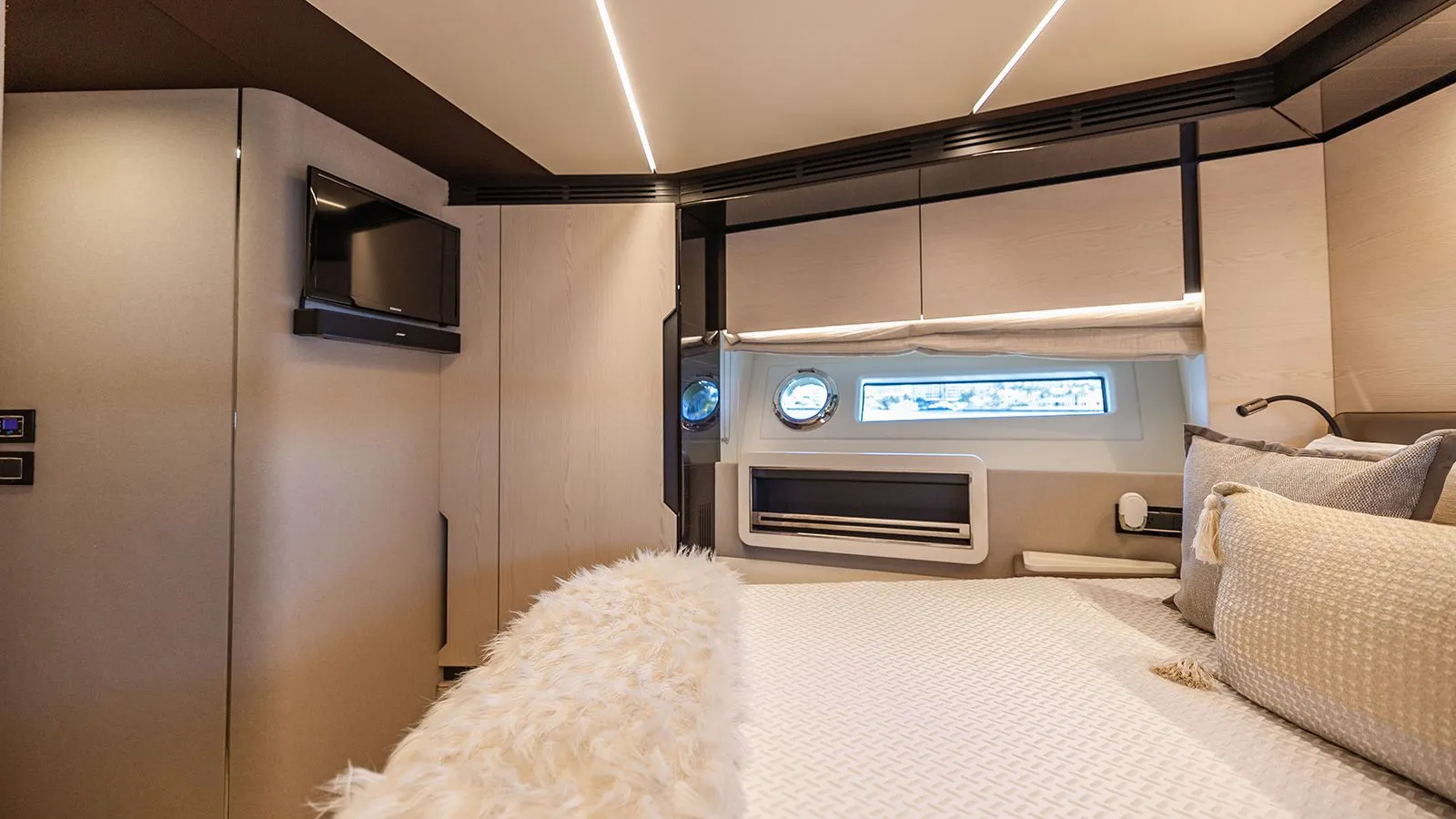 MIREYA Yacht for Sale - IYC