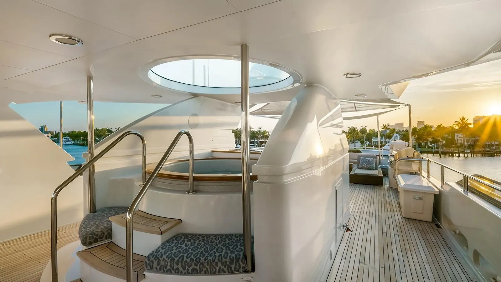 MISS STEPHANIE Yacht for Sale - IYC