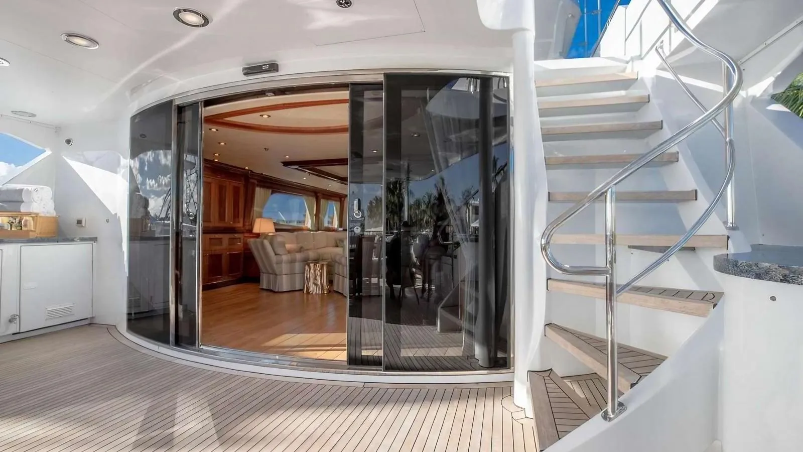 MISS STEPHANIE Yacht for Sale - IYC