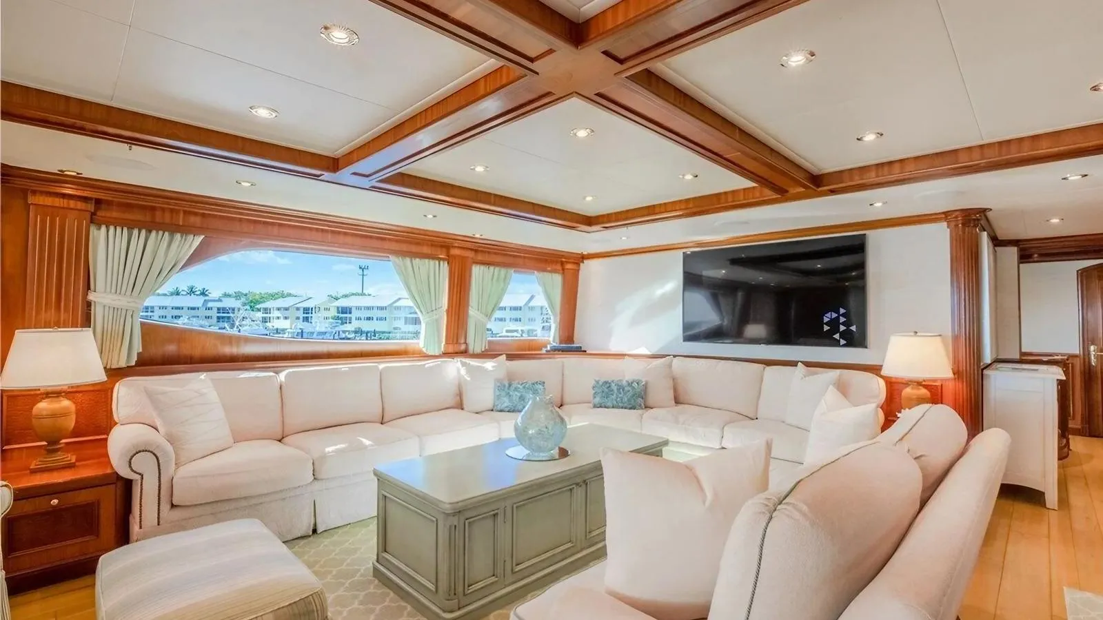 MISS STEPHANIE Yacht for Sale - IYC