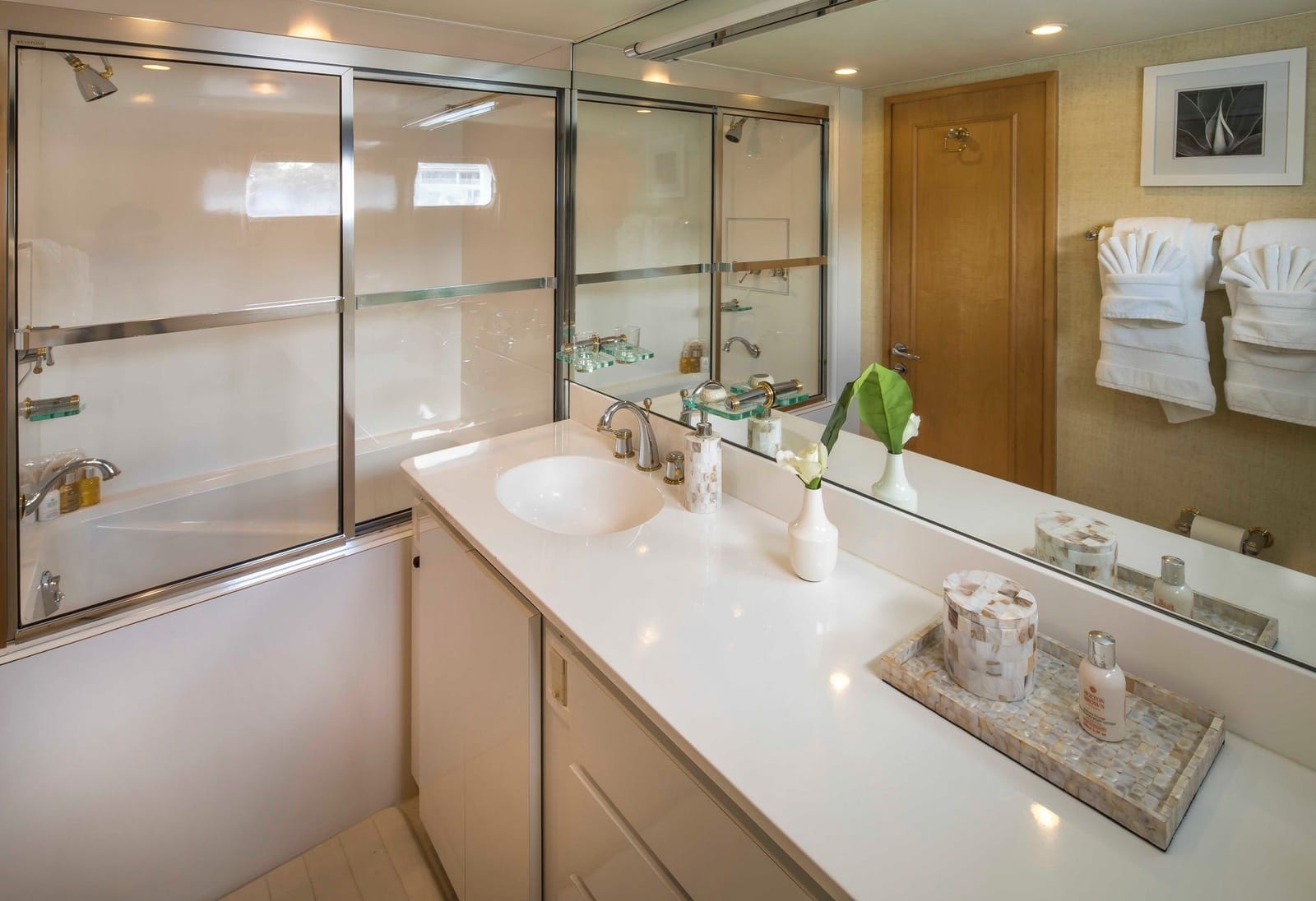 ALEXANDRA JANE Yacht for Charter - IYC