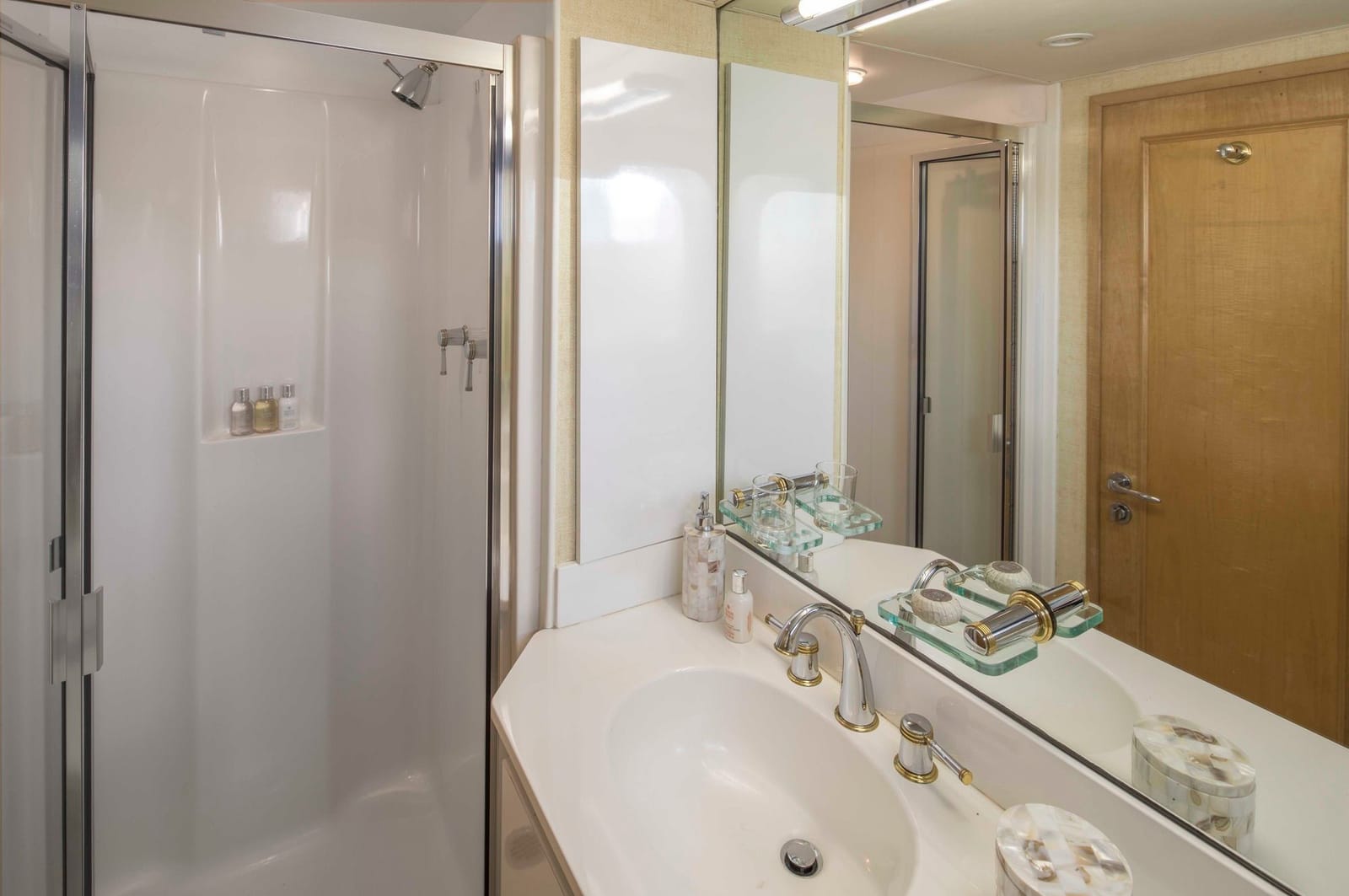 ALEXANDRA JANE Yacht for Charter - IYC