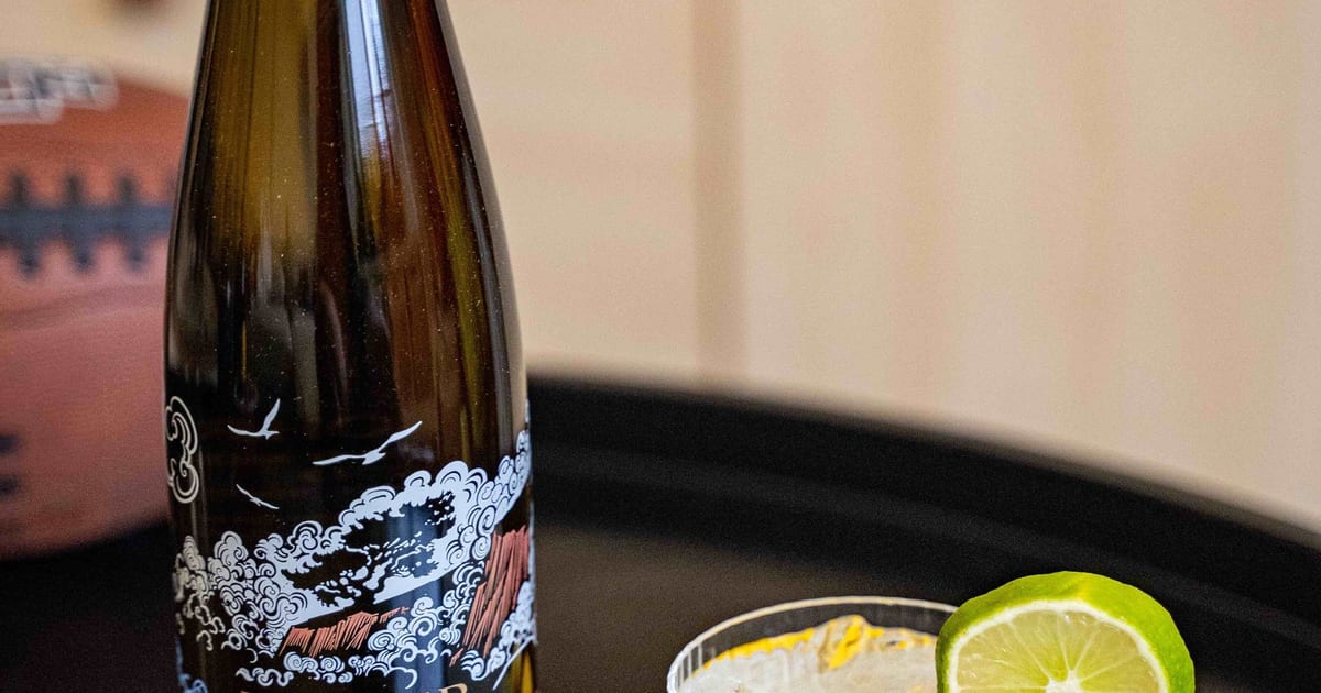 J. Lohr | Bay Mist Fizz