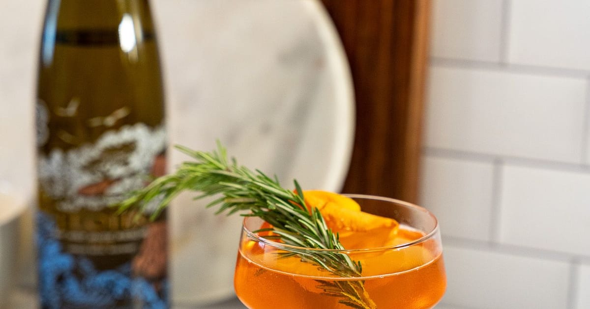J. Lohr | Bay Mist Foggy Peach