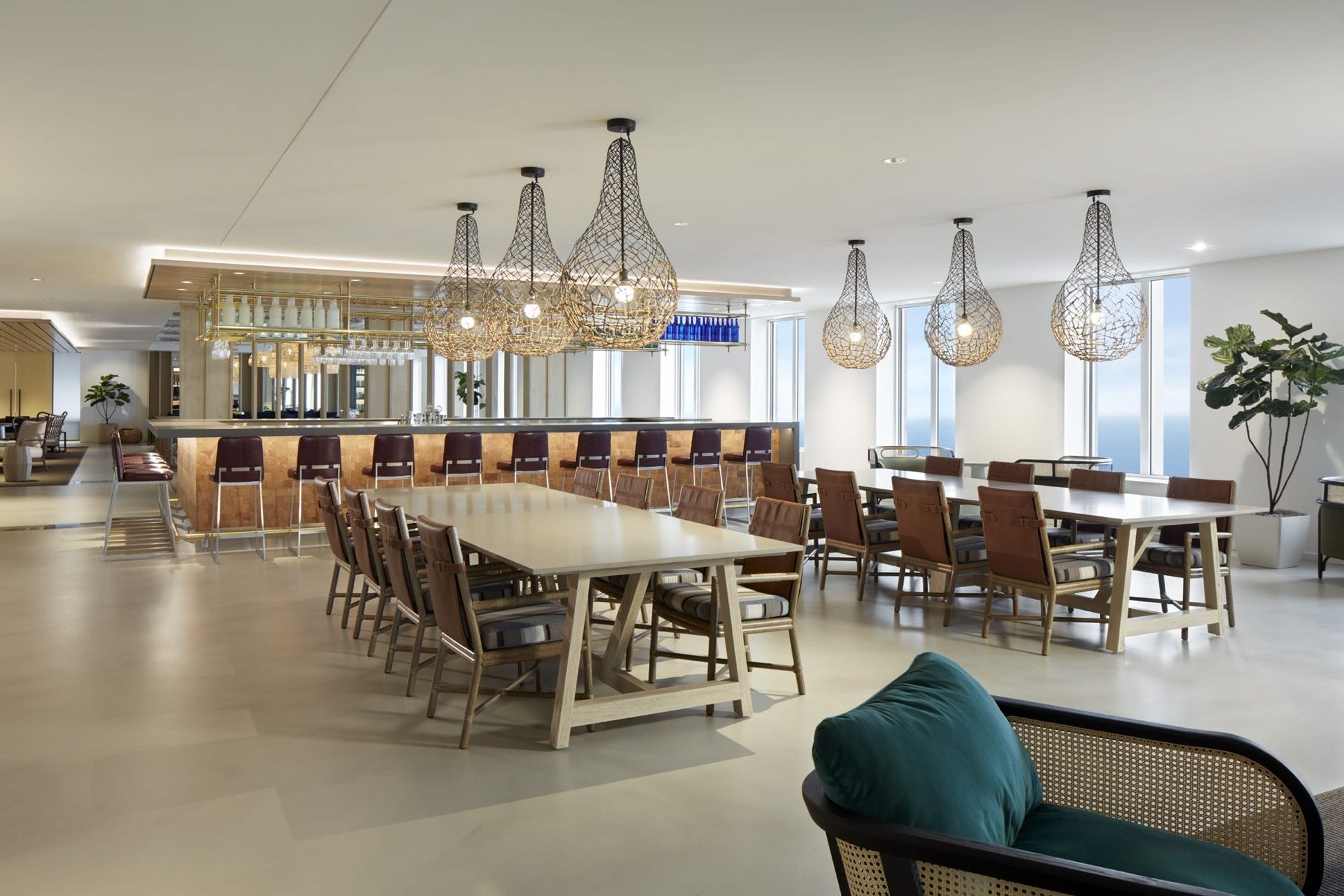 Aon Center Amenity Floor | Schuler Shook