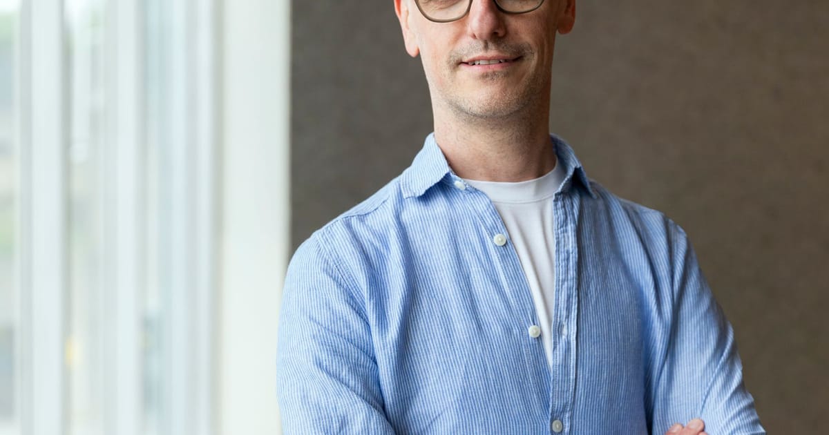 Gareth Gore | Author | Scribe